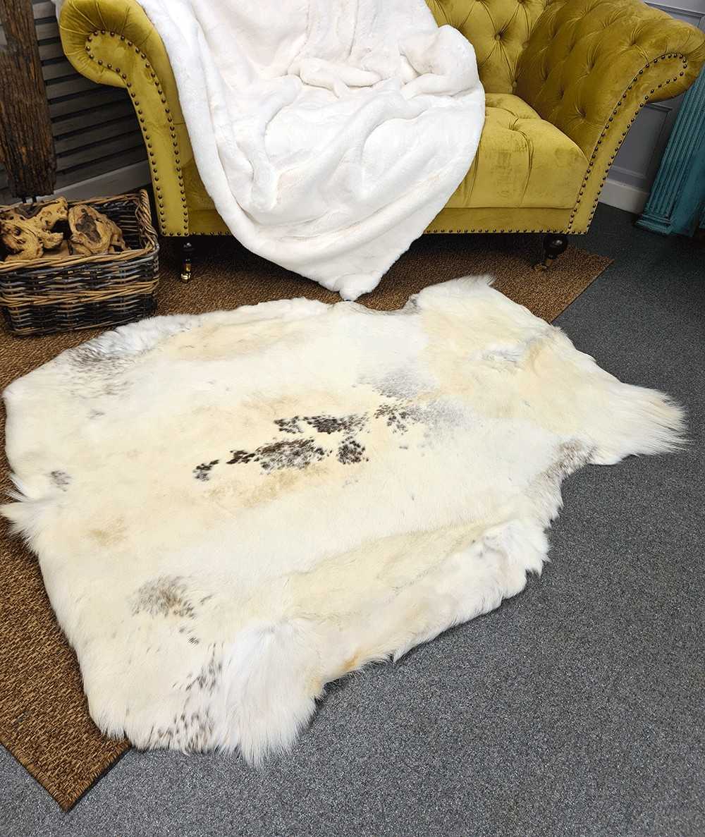 Extra Large Reindeer Hide| Reindeer Skin Rug | Large Pale Reindeer Rug
